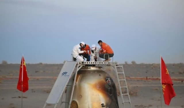 Kapsul Shenzhou-22 Berhasil Mendarat, Tiga Astronaut China Kembali ke ...