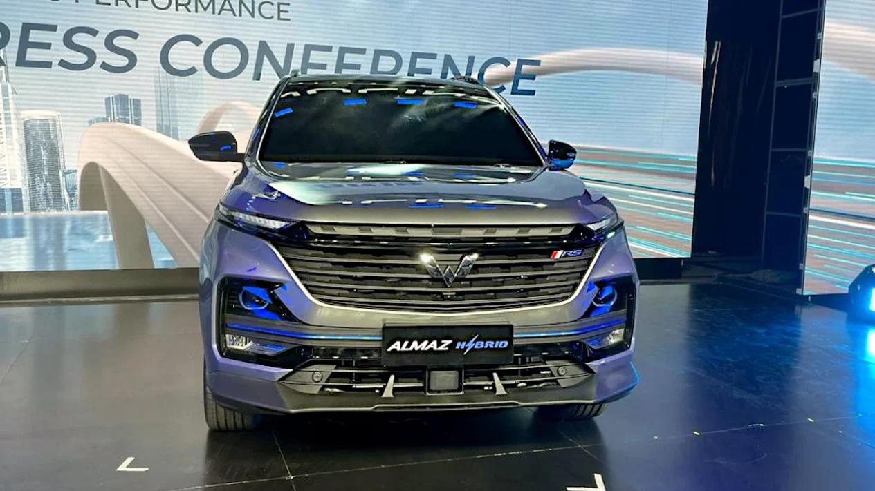 Wuling Bawa Almaz Hybrid ke GIIAS Semarang 2022, Harga Mulai Rp473 Juta - Pantau.com